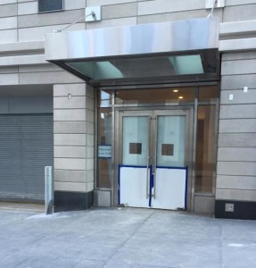 POOR DOOR BUILDING DRAWS 88,000 APPLICATIONS; DOES THIS MEAN IT DOESN'T ...