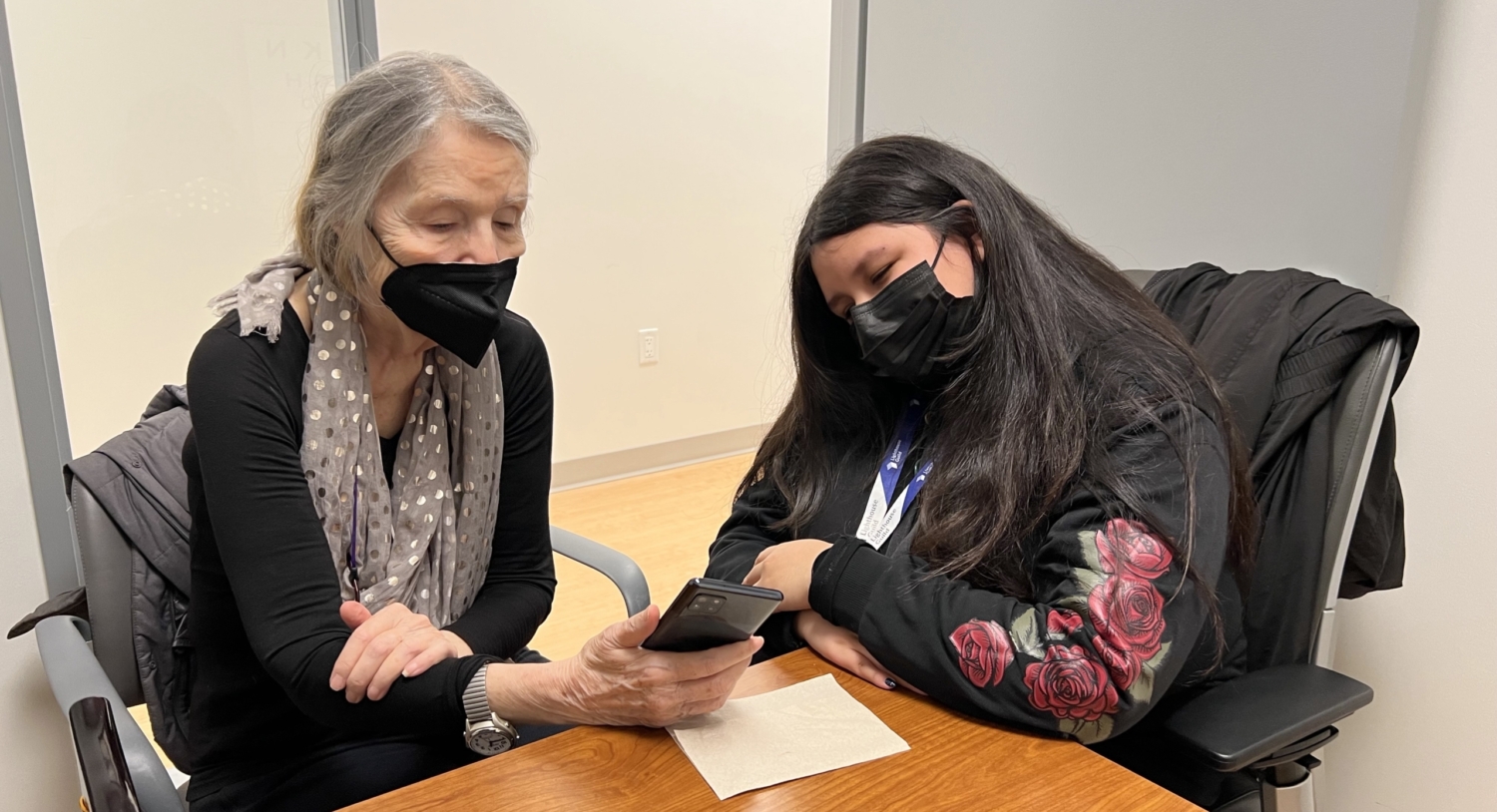 'Tech Pals' Overcome Vision Problems, Age Differences, and Smartphone ...