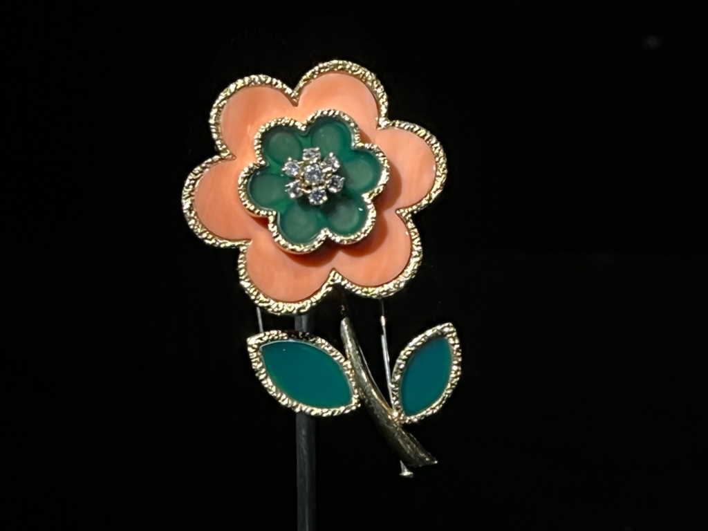 Sneak Preview! 'Garden of Green: Exquisite Jewelry from the Collection of Van Cleef & Arpels' at ...