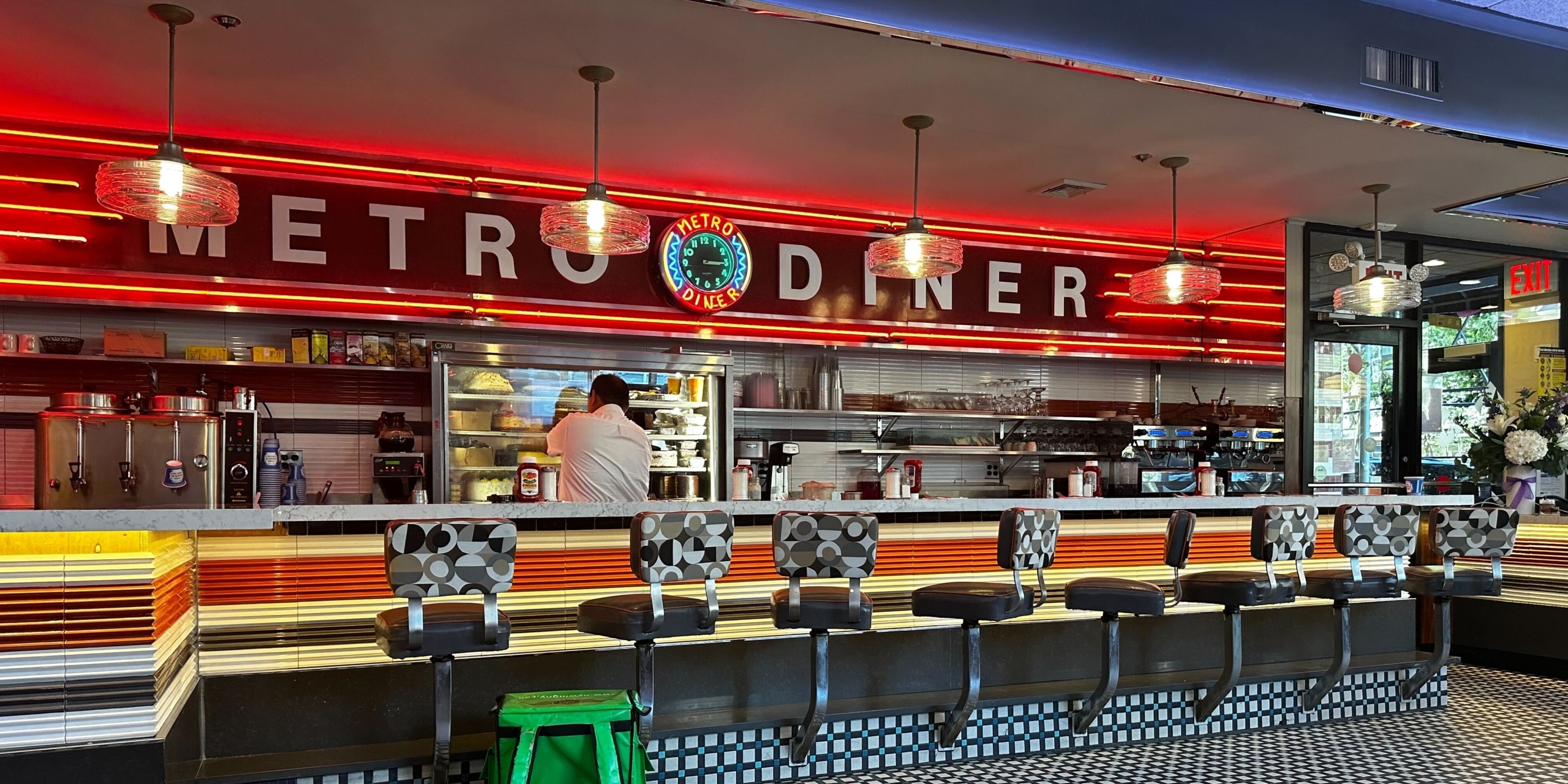 UWS Metro Diner Gets a Redesign and Will Stay Open Later