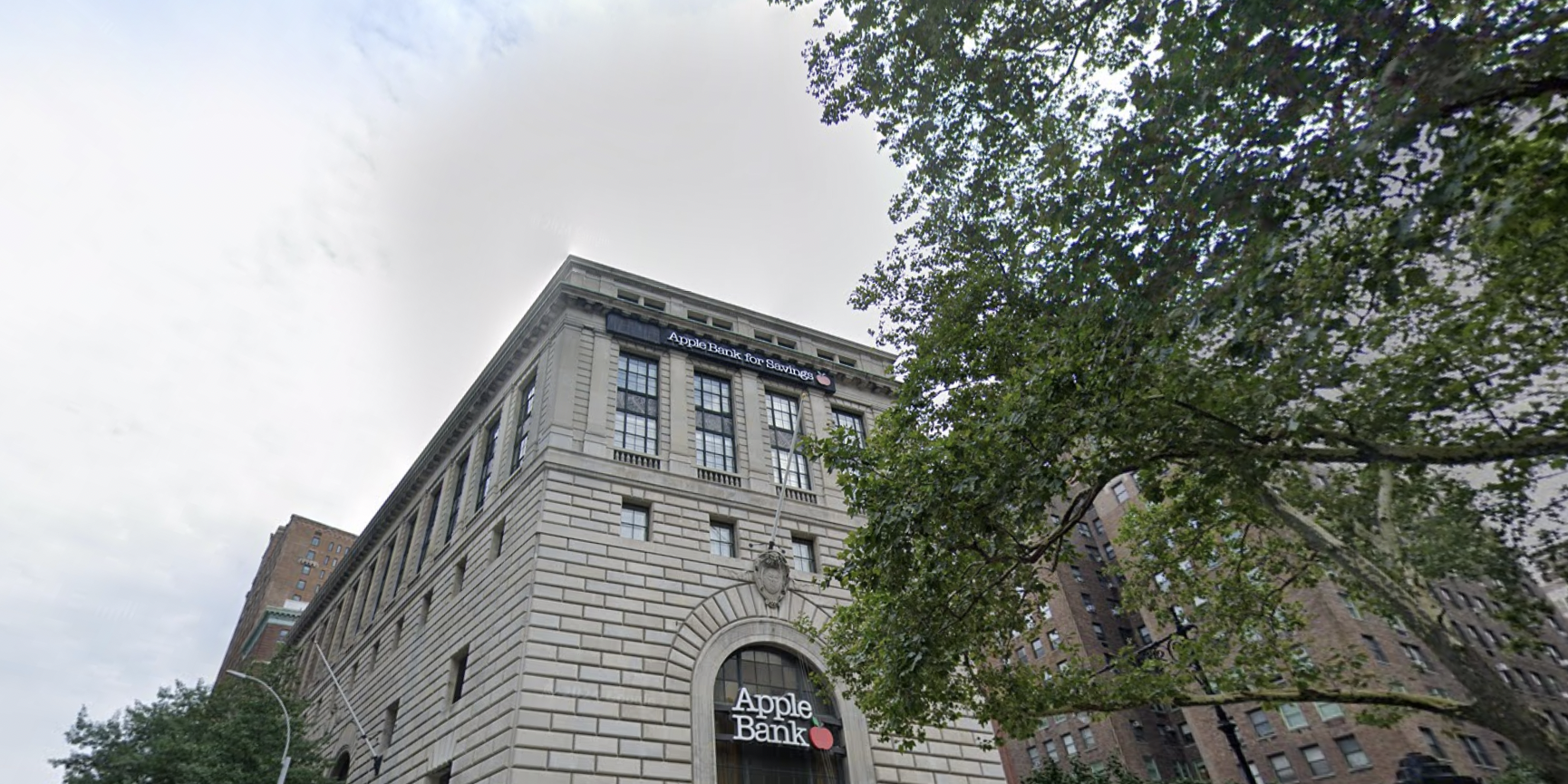 Broken UWS Apple Bank Time and Temperature Sign To Be Fixed