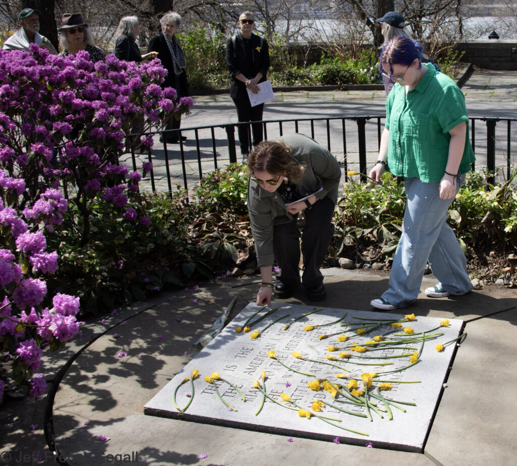 Hundreds Gather on the UWS to Commemorate the 82nd Anniversary of the Warsaw Ghetto Uprising