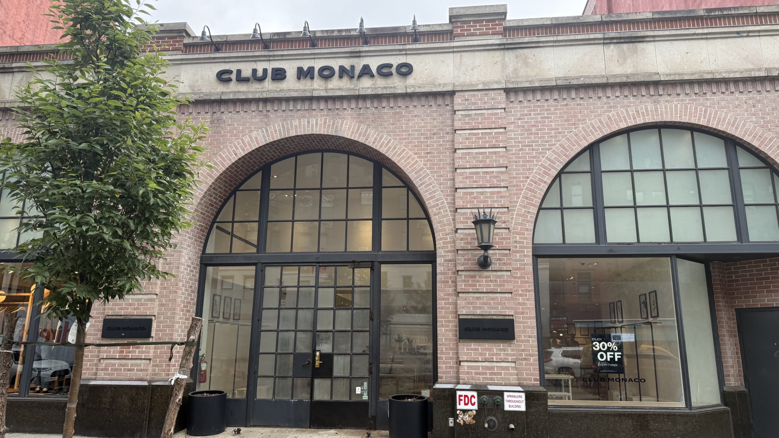 Openings & Closings: Starbucks; Miznon; The Bar; Dim Sum Sam; Spear ...