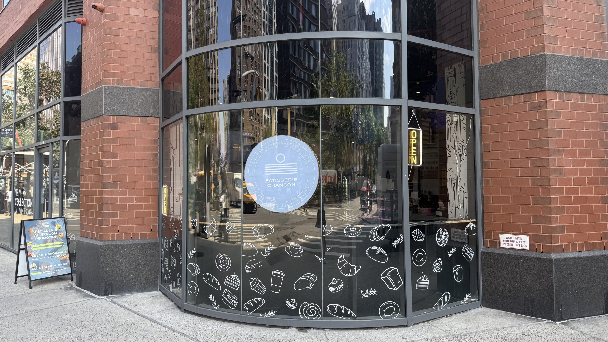 Openings & Closings: La Pecora Bianca; Ooh La La; South of the Clouds ...