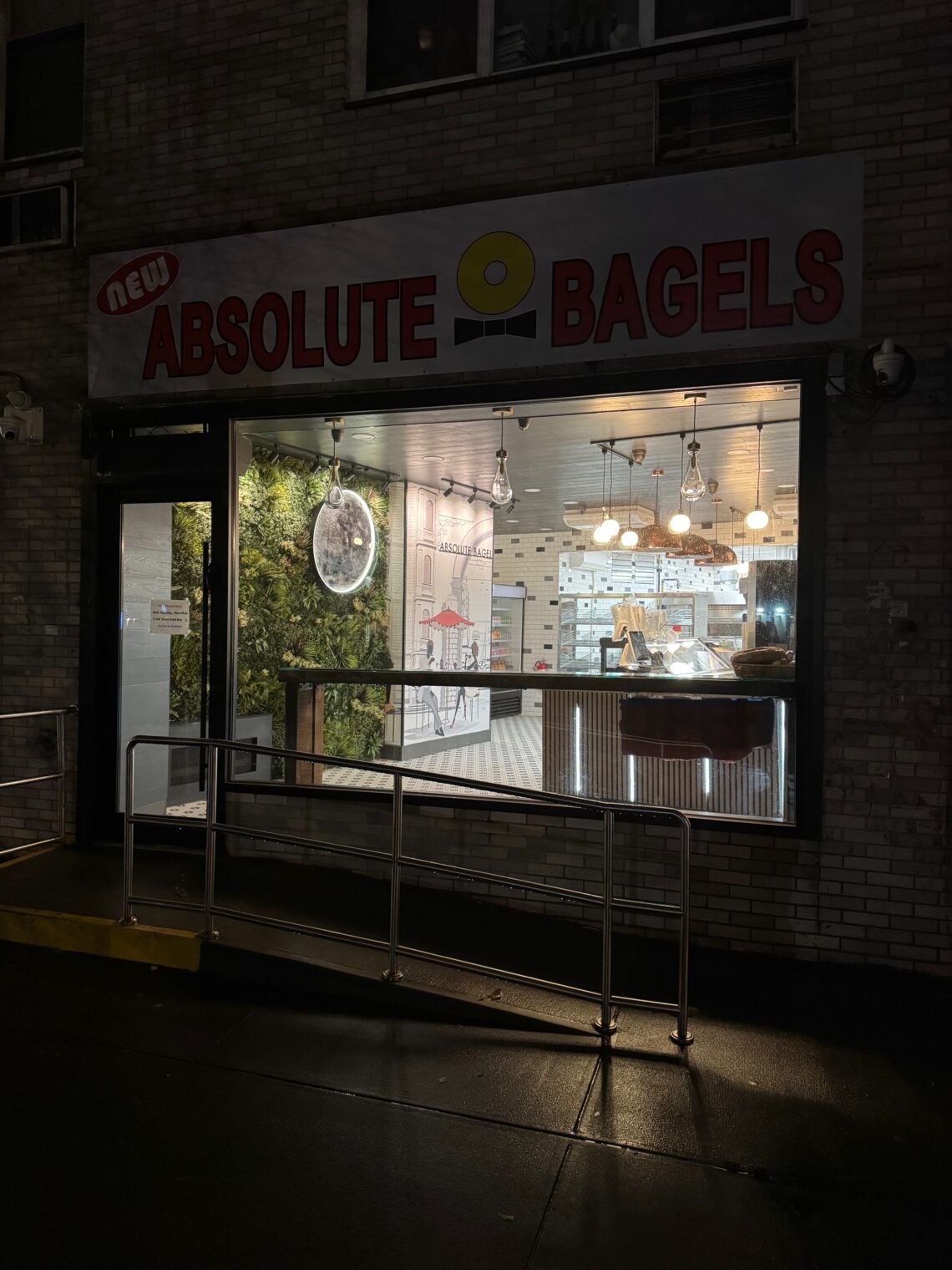 They are ‘Absolutely’ Back and Some Early Customers Say the Bagels Are ...
