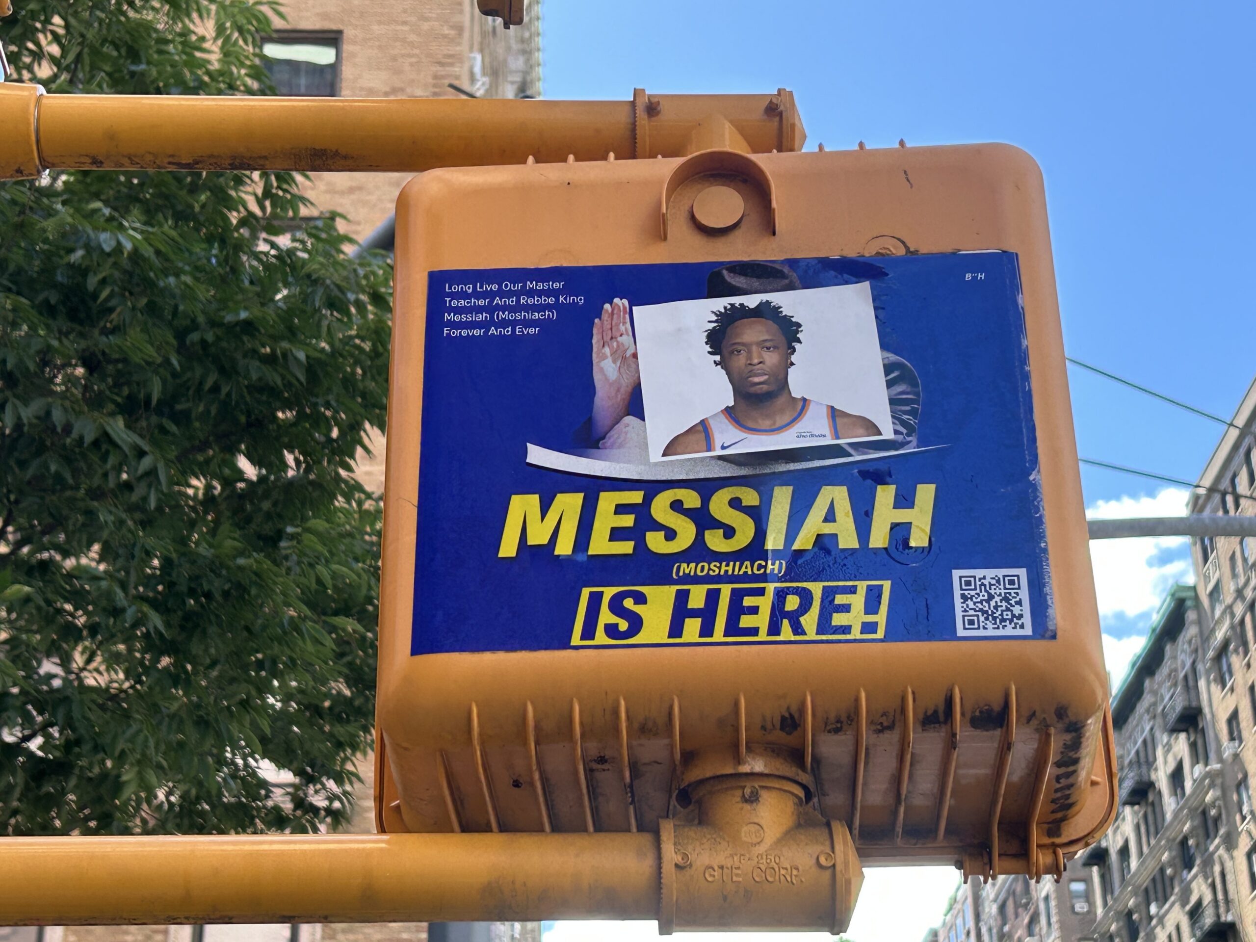 NY Knicks Player OG Anunoby's Face Stuck on 'Messiah Is Here' Upper ...